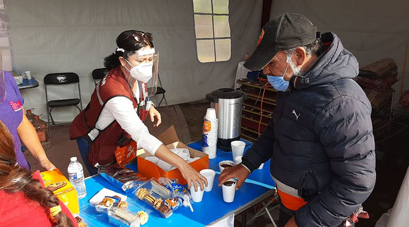 GOBIERNO DE ECATEPEC REPARTE REPARTIR COMIDA A FAMILIARES DE PACIENTES ...